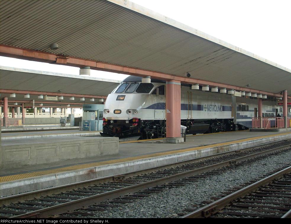 View of SCRX 891 from a farther platform